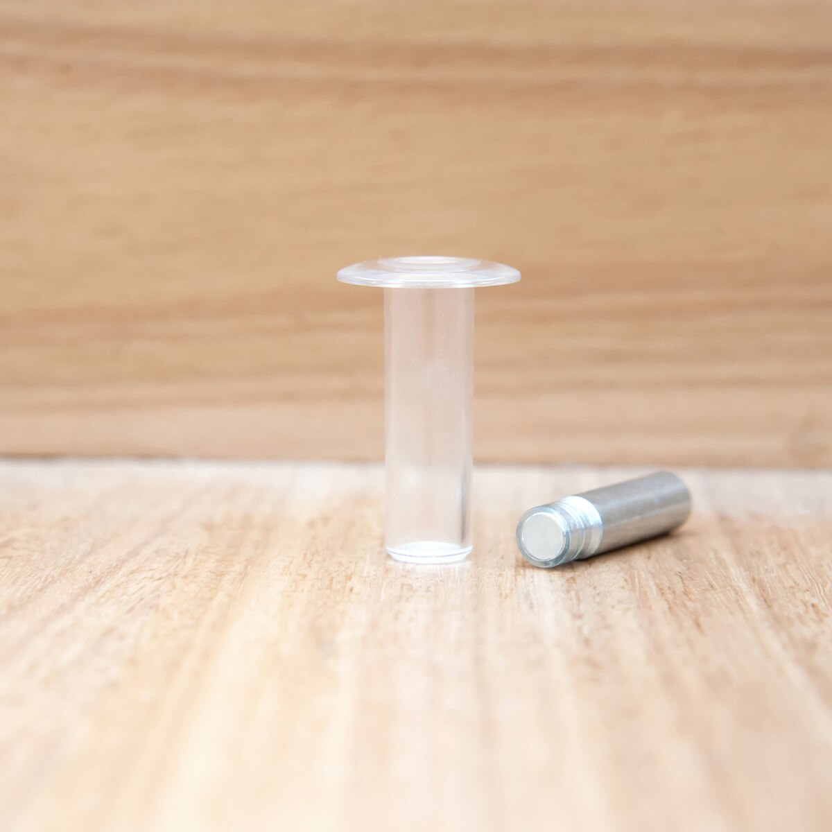 495 CLEAR Fantom Concealed Magnetic Door Stop - Clear